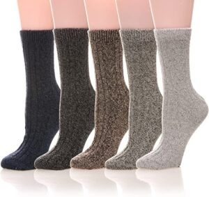 10 Best Warm Socks For Winter 2023 - Socks Recommend